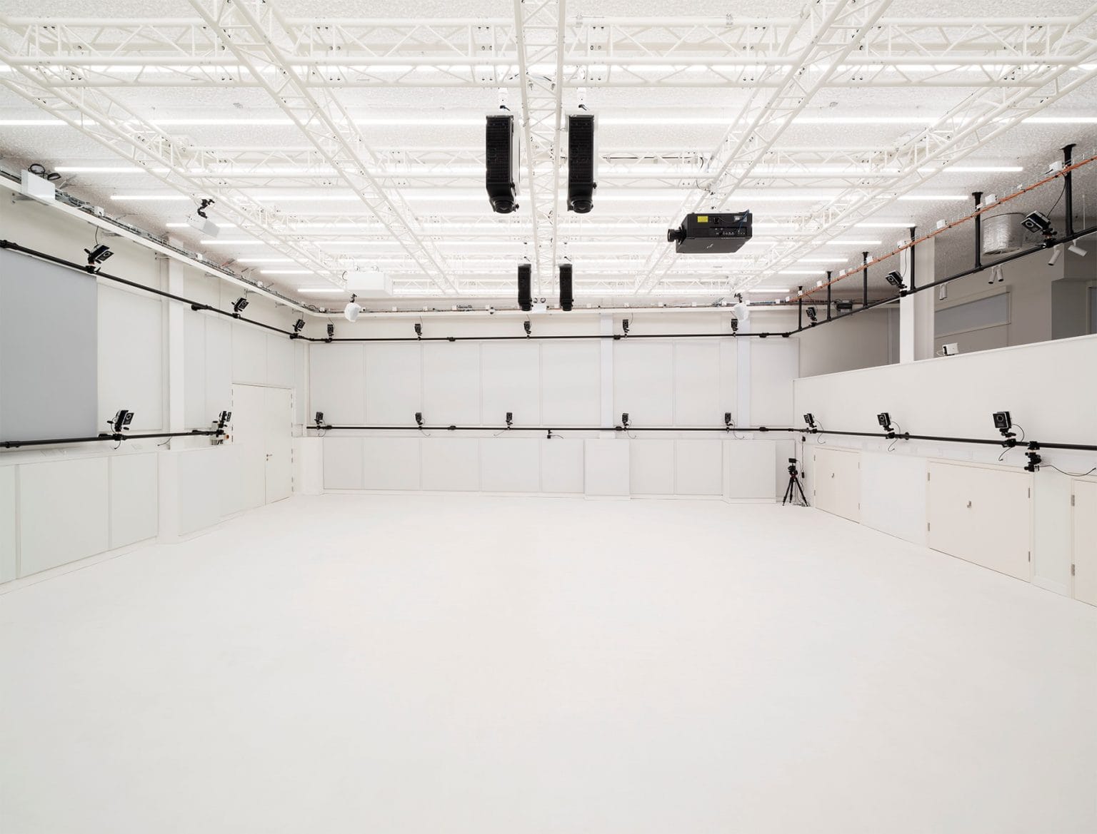 Ninja Theory Offices, Cambridge, UK | dpa lighting consultants – "Right ...