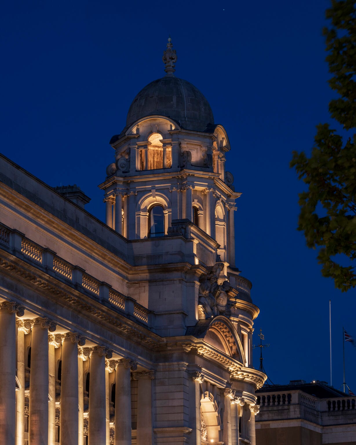 The OWO, Whitehall, London, UK | dpa lighting consultants – "Right ...