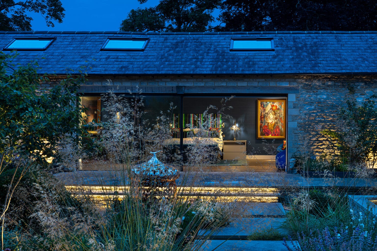 The Courtyard, Oxfordshire, UK | dpa lighting consultants – "Right ...